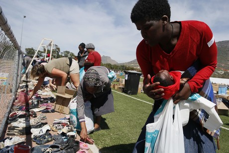 Volunteer L Helps South African Victims Editorial Stock Photo - Stock ...