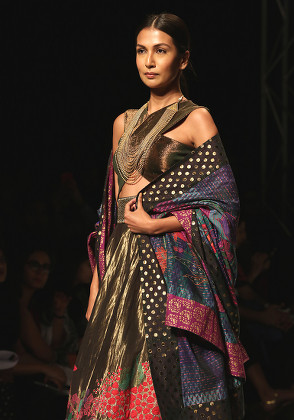 Model Presents Creation Krishna Mehta During Editorial Stock Photo ...
