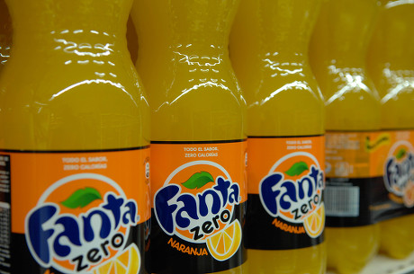 13 Fruit flavored carbonated soft drinks Stock Pictures, Editorial ...
