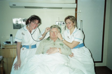 Benny Hill in hospital - 1992 Stock Pictures, Editorial Images and ...