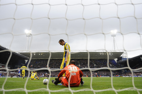Alex Bruce Leeds United Argues Referee Editorial Stock Photo - Stock ...