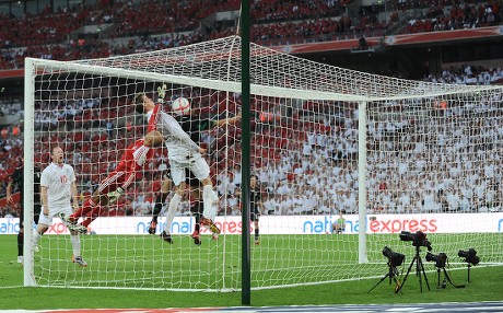 Peter Crouch England Scores Close Range Editorial Stock Photo - Stock ...