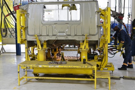39 General motors truck assembly line Stock Pictures, Editorial Images ...