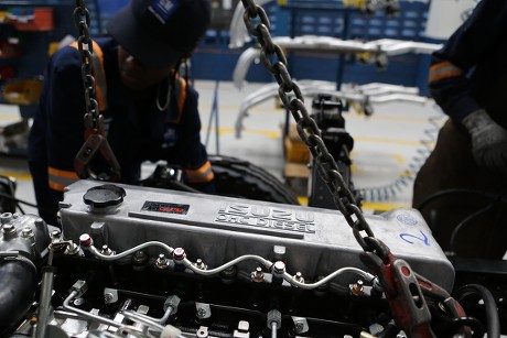 39 General motors truck assembly line Stock Pictures, Editorial Images ...