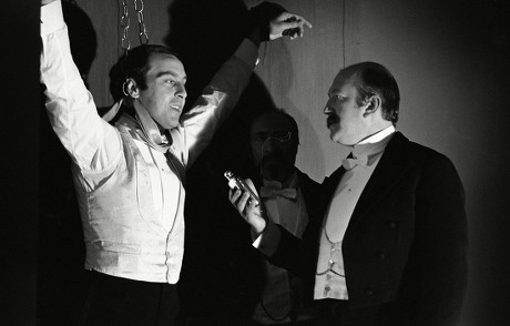 'Raffles' TV Series - 01 Apr 1977 Stock Pictures, Editorial Images and ...