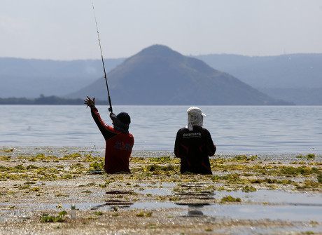 Filipino Villagers Catch Fish Next Taal Editorial Stock Photo - Stock ...