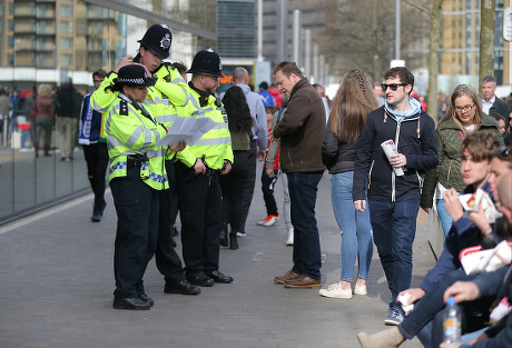 Police Guide Patrol Around Wembley Stadium Editorial Stock Photo ...