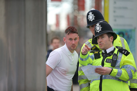 Police Guide Patrol Around Wembley Stadium Editorial Stock Photo ...
