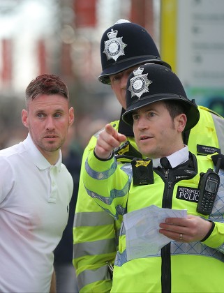 Police Guide Patrol Around Wembley Stadium Editorial Stock Photo ...