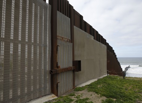Friendship Fence Between United States Mexico Editorial Stock Photo ...