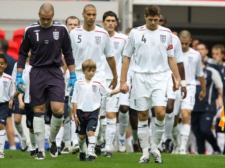 __COUNT__ Sport Archive - Oct 2007 Stock Pictures, Editorial Images and ...