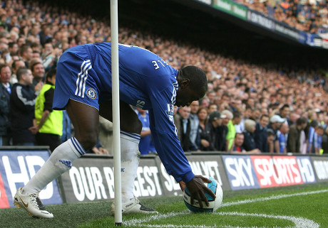 Didier Drogba Chelsea Pleads Referee Martin Editorial Stock Photo ...