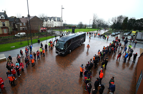 Everton Team Bus Arrives Low Key Editorial Stock Photo - Stock Image ...