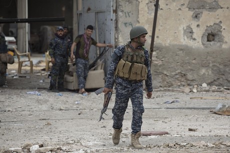 Iraqi Federal Police Officer Looks Isis Editorial Stock Photo - Stock ...