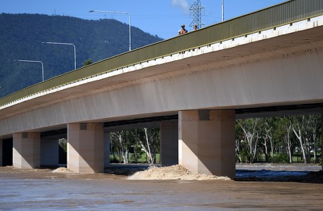 Swollen Fitzroy River Rushes Under Bridge Editorial Stock Photo - Stock ...