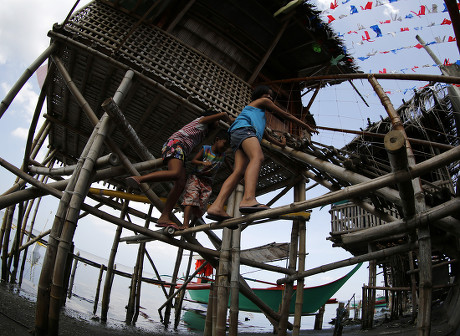Filipino Children Maneuver On Bamboo Poles Editorial Stock Photo ...