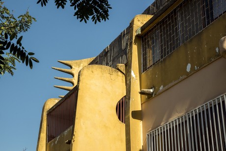 __COUNT__ Smiling Lion building by architect Pancho Guedes, Maputo ...
