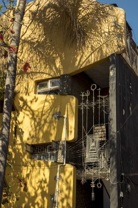__COUNT__ Smiling Lion building by architect Pancho Guedes, Maputo ...
