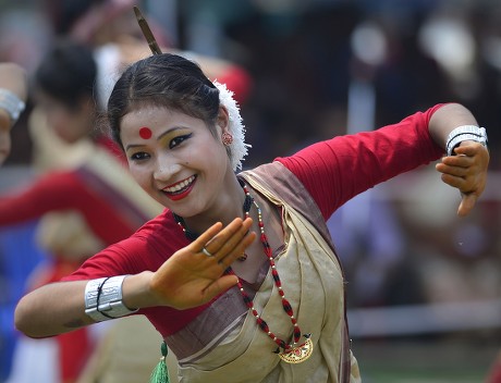 Assamese Girls Perform Bihu On Occasion Editorial Stock Photo - Stock ...