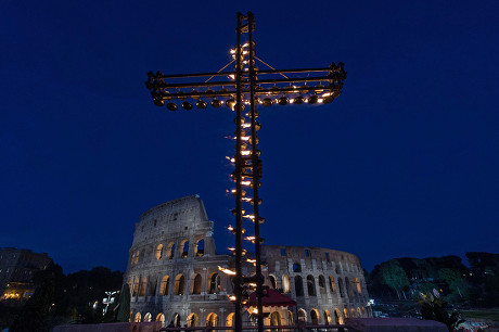 Candlelit Cross Stands Outside Ancient Colosseum Editorial Stock Photo ...