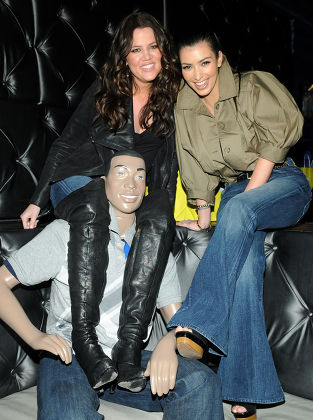 66 Socialite socialites sister sisters sibling siblings Stock Pictures ...