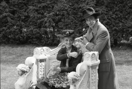 Twiggy Eliza Doolittle Robert Powell Professor Editorial Stock Photo ...