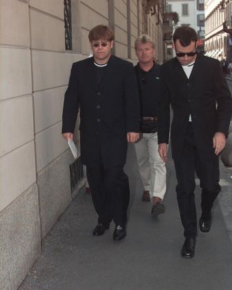 Gianni Versace Memorial Service Milan Elton Editorial Stock Photo ...