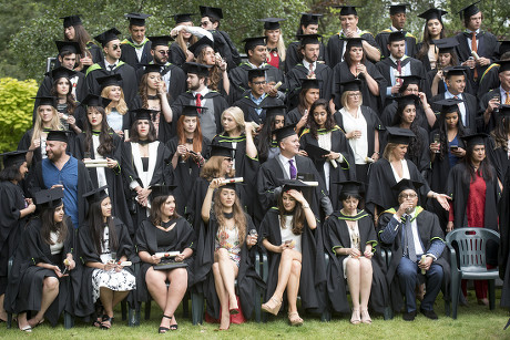Regents University Londongraduation Ceremony Students Graduate ...