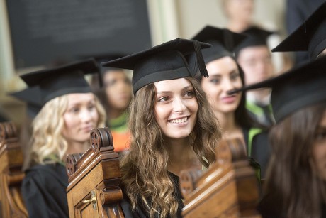 Regents University Londongraduation Ceremony Students Graduate ...