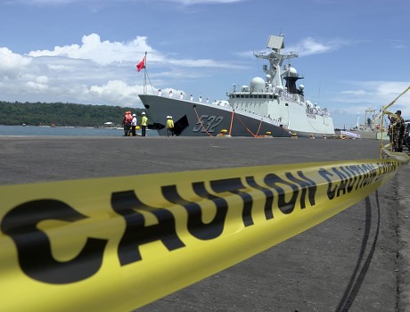 Filipino Port Workers Secure Chinese Navy Editorial Stock Photo - Stock ...