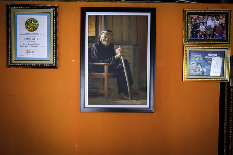 Picture 146 Year Old Indonesian Man Editorial Stock Photo - Stock Image ...