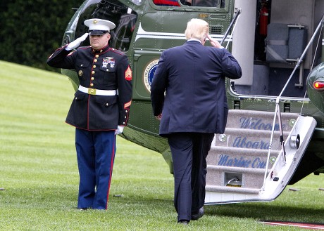 61 American us u s president salute saluting hand gesture marine one 1 ...
