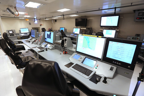 Operation Command Center Frigate F223 Nordrheinwestfalen Editorial ...
