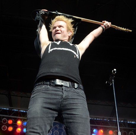 51 Singer of sum 41 Stock Pictures, Editorial Images and Stock Photos ...