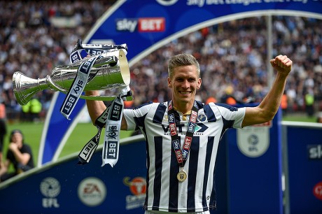 Millwall Forward Steve Morison 20 Celebrates Editorial Stock Photo ...