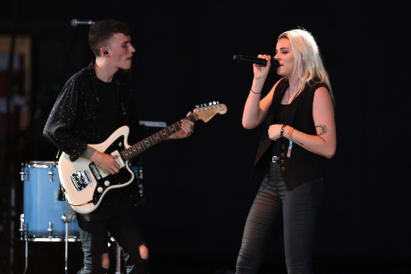 __COUNT__ PVRIS in concert at The Perfect Vodka Amphitheatre, West Palm ...