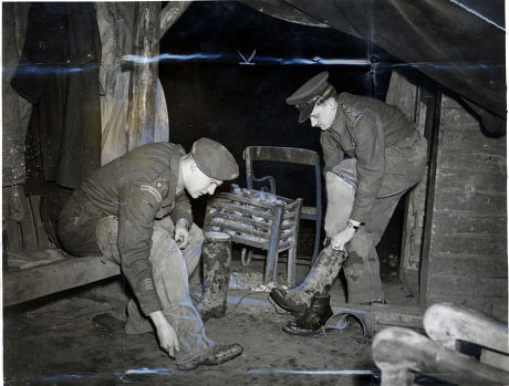 250 Wwii ww2 bombs Stock Pictures, Editorial Images and Stock Photos ...