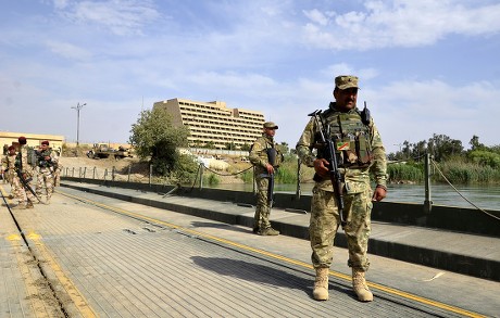 80 Military floating bridge Stock Pictures, Editorial Images and Stock ...