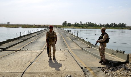 80 Military floating bridge Stock Pictures, Editorial Images and Stock ...