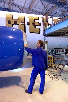 21 Boeing technician Stock Pictures, Editorial Images and Stock Photos ...