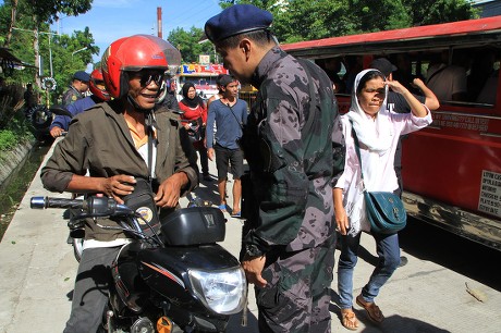 250 Soldiers on motorcycles Stock Pictures, Editorial Images and Stock ...