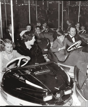 2,000 1950s driving Stock Pictures, Editorial Images and Stock Photos ...