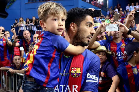 Luis Suarez Fc Barcelona His Son Editorial Stock Photo - Stock Image ...