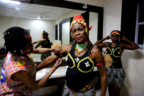 Members Congolese Cultural Dance Group Pose Editorial Stock Photo ...
