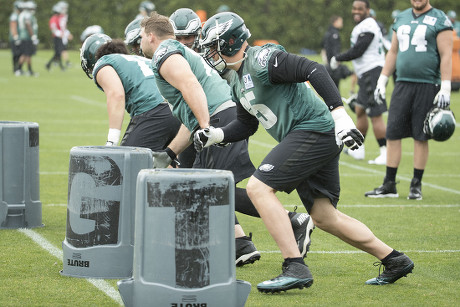 Philadelphia Eagles Offensive Line Runs Drills Editorial Stock Photo ...