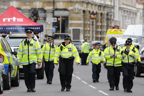 Police Forensic Officers Investigate Scene On Editorial Stock Photo ...