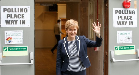 British General election voting, Glasgow, United Kingdom - 08 Jun 2017 ...