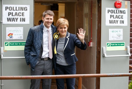 British General election voting, Glasgow, United Kingdom - 08 Jun 2017 ...