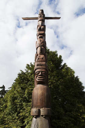 250 Totem poles Stock Pictures, Editorial Images and Stock Photos ...