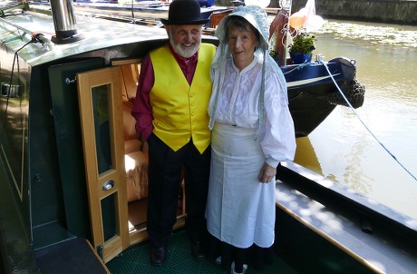 Narrow Boat Owners Traditional Costumes Editorial Stock Photo - Stock ...